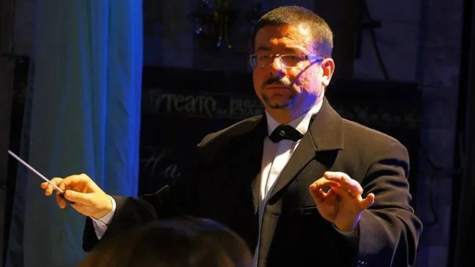 Dirigent in Cherson von russischen Soldaten brutal ermordet - oe24.at