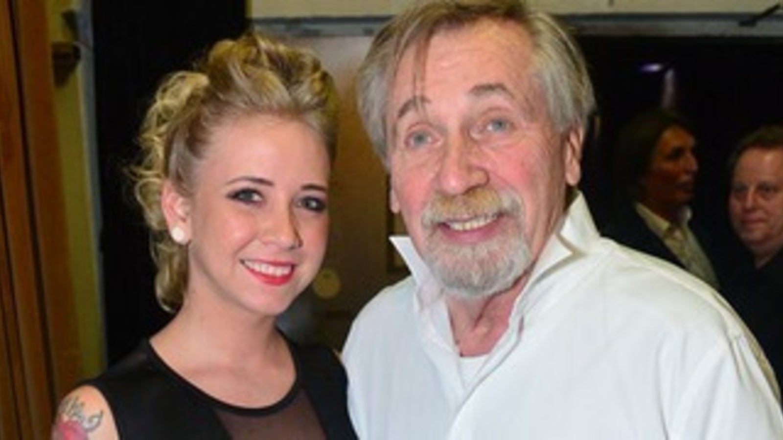 Rebecca Rapp: Mit nacktem Busen gegen das Quoten-Desaster! - oe24.tv