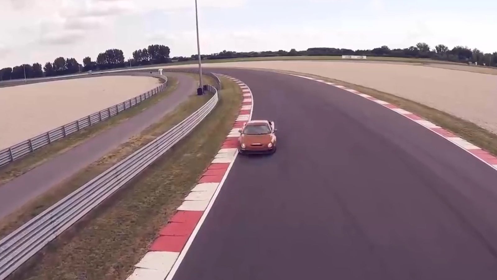 Video vom Skoda R200 am Rundkurs - oe24.tv