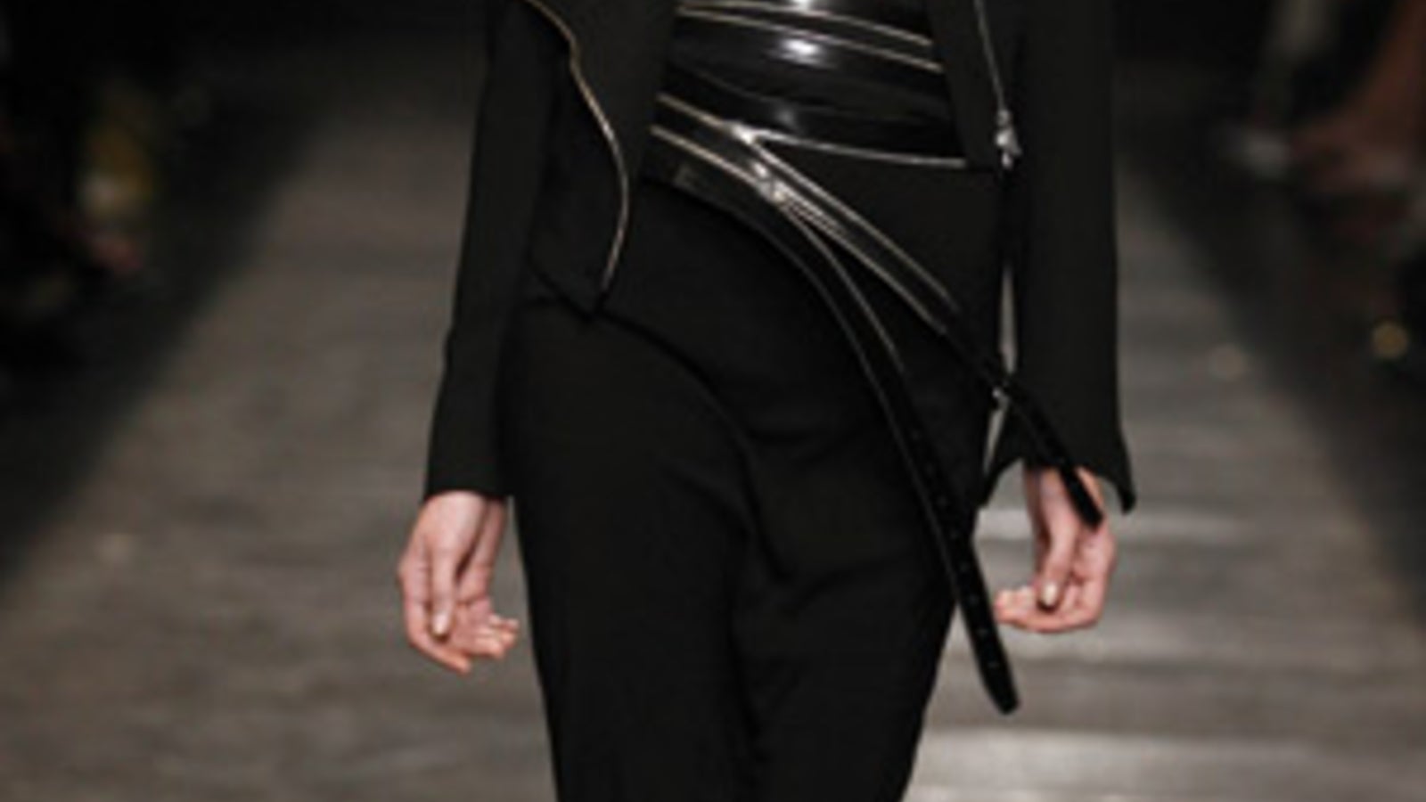 SLIDESHOW: Ann Demeule- meester SS10 - madonna24.at