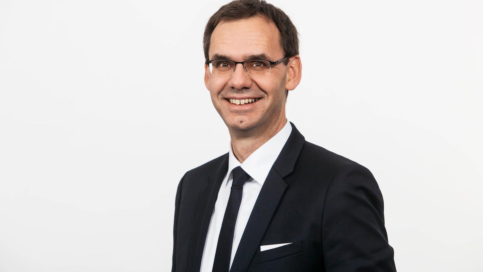 Wahlbeben in Vorarlberg | Markus Wallner vor Stimmabgabe - oe24.tv