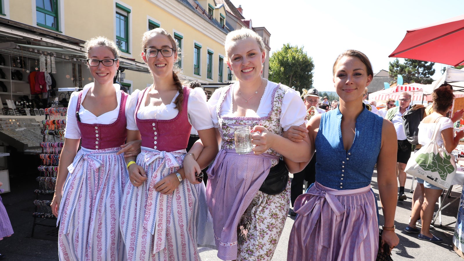 "Neustifter Kirtag findet statt" - oe24.at