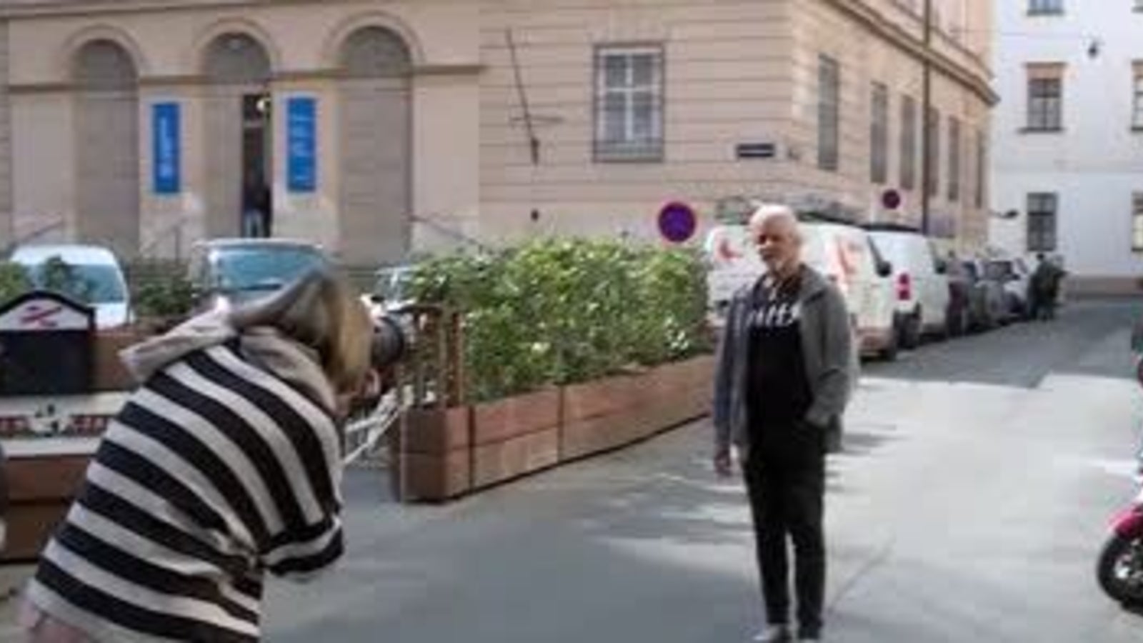 EAV-Legende Thomas Spitzer wird 70 - oe24.tv