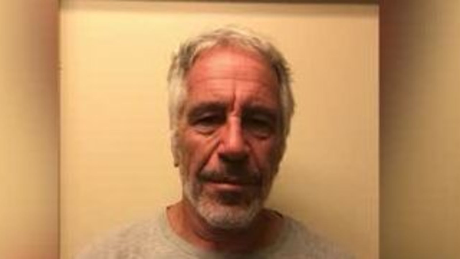Epstein-Fall: US-Gericht veröffentlicht Dokumente mit Klarnamen - oe24.tv