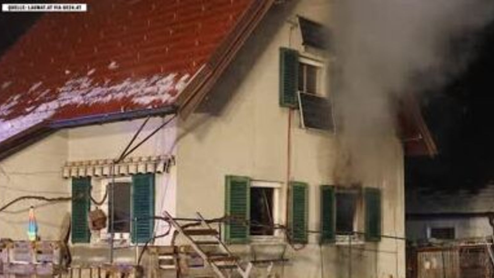 Eltern & drei Kinder nach Brand im Spital - oe24.tv