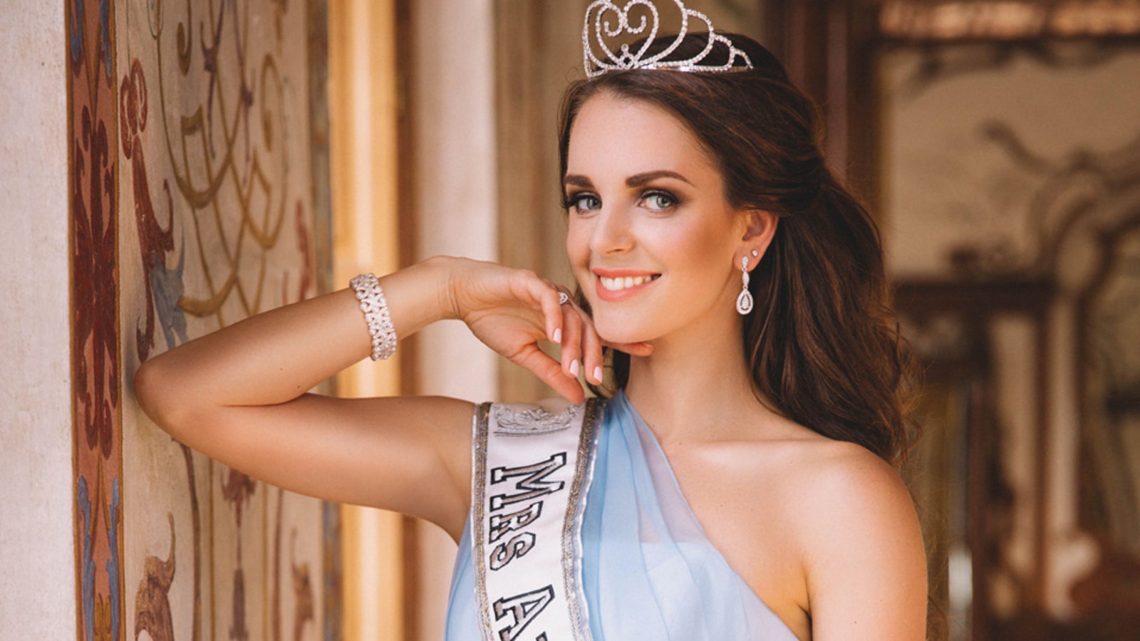 Inga Malik vertritt Österreich bei der Mrs.Universe-Wahl - madonna24.at