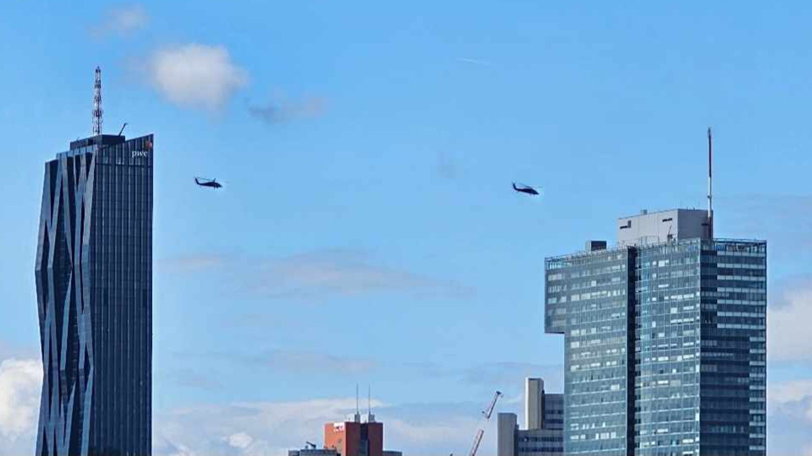 Deshalb flogen heute Black-Hawk-Hubschrauber über Wien - oe24.at