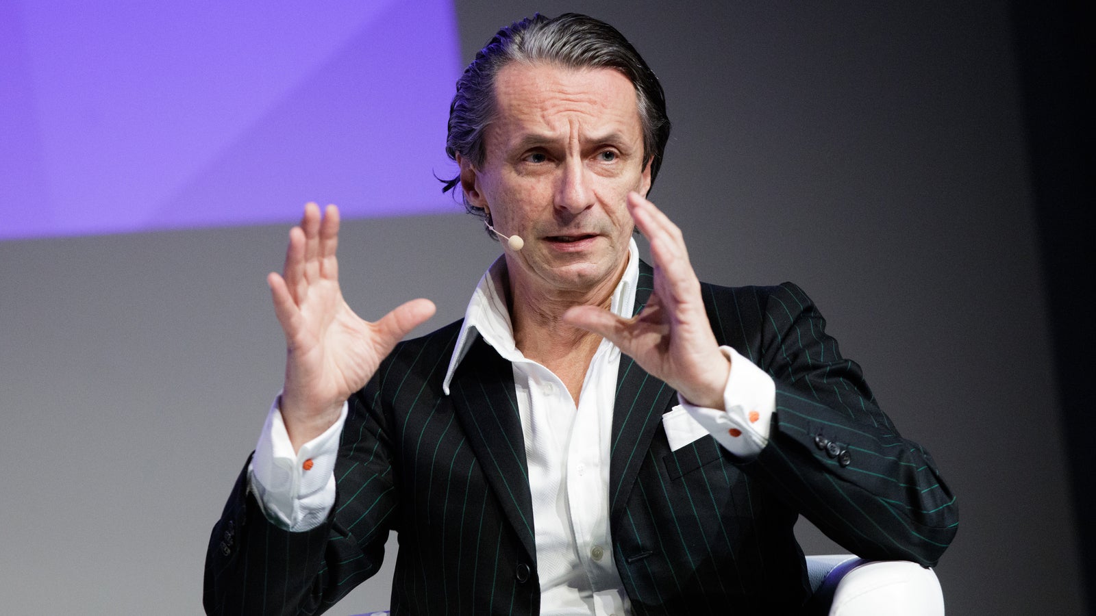 Heftiger Streit: Ex-Profil-Chef Christian Rainer aus Lokal geworfen ...