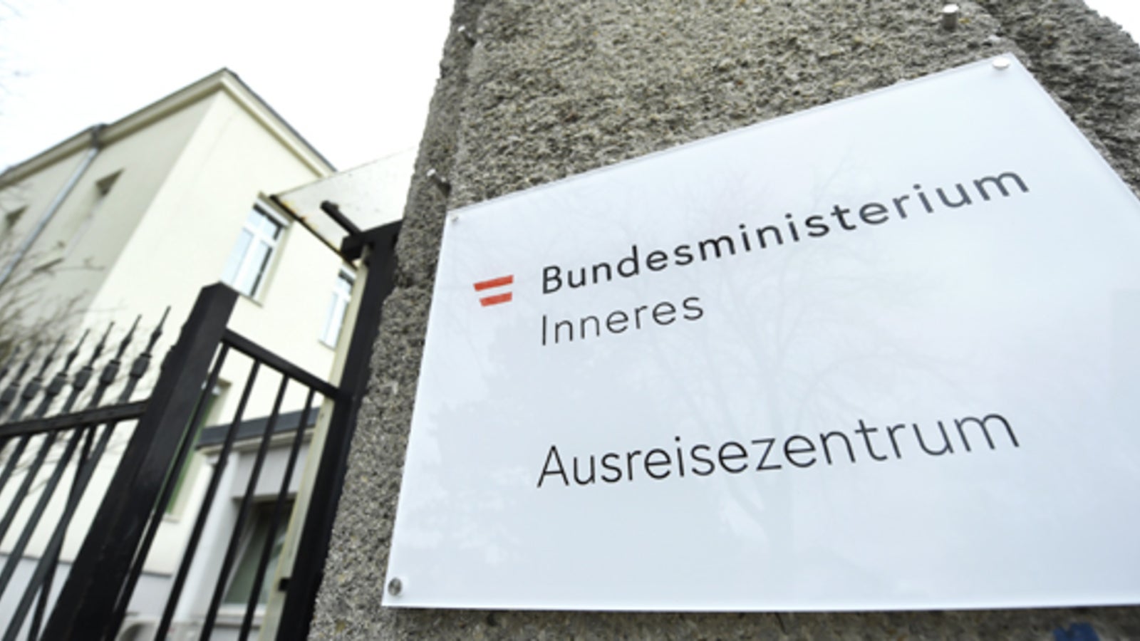 Zwei Masern-Fälle in Flüchtlings-Lager Traiskirchen - oe24.at