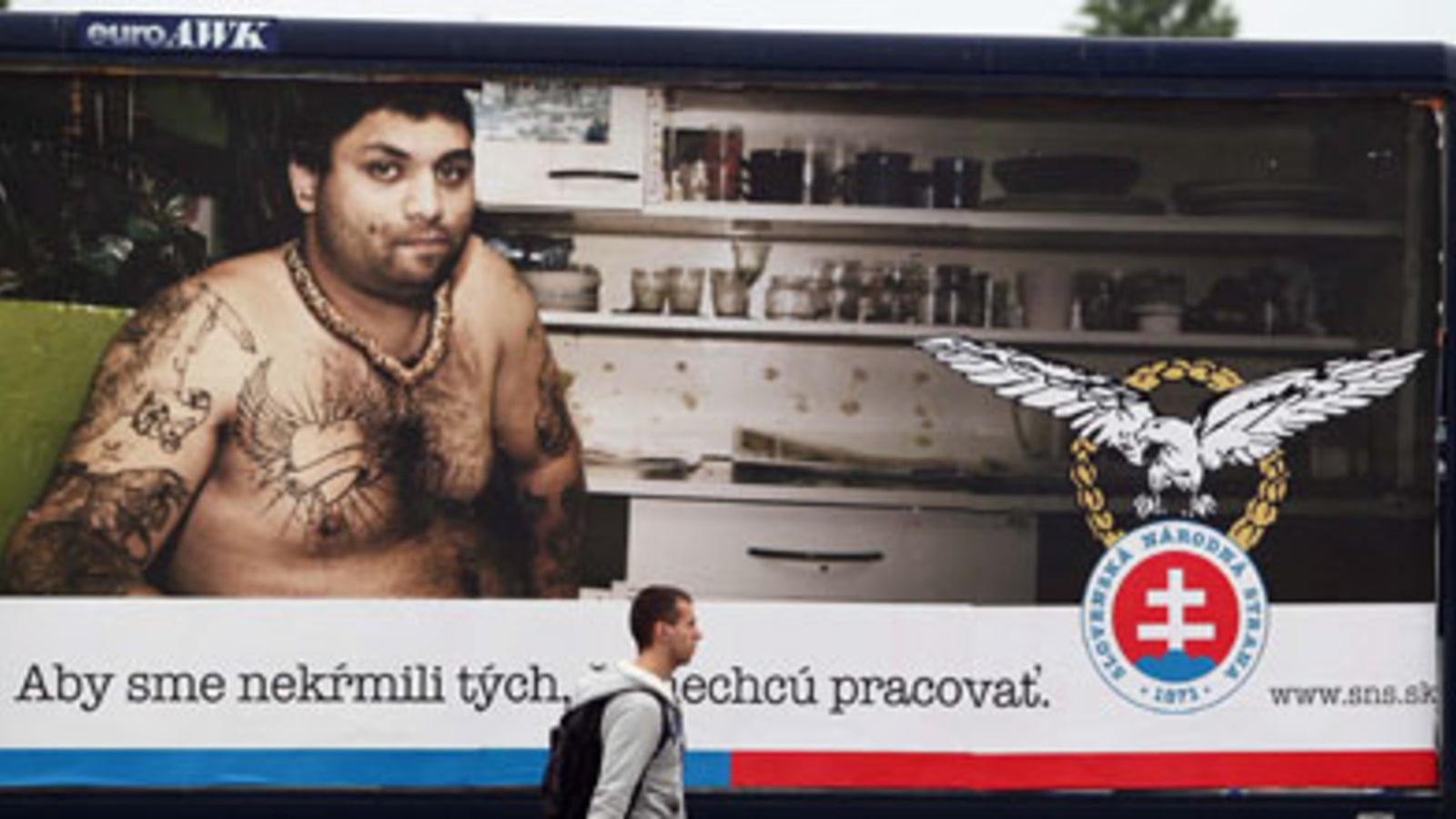 Anti-Roma-Großplakat empört die Slowakei - oe24.at