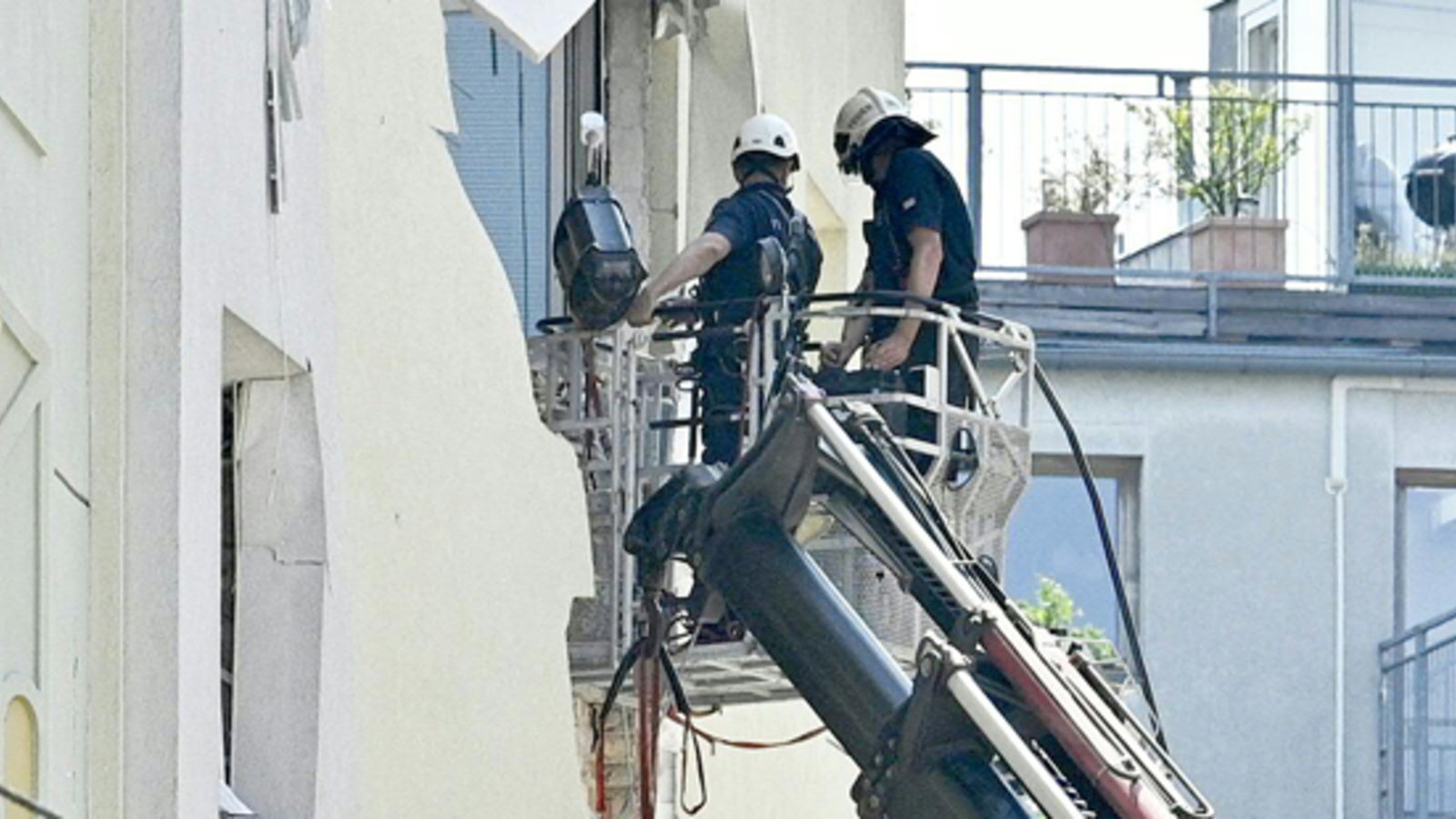 Gasexplosion: Einsatzstelle von Baupolizei übernommen - oe24.at