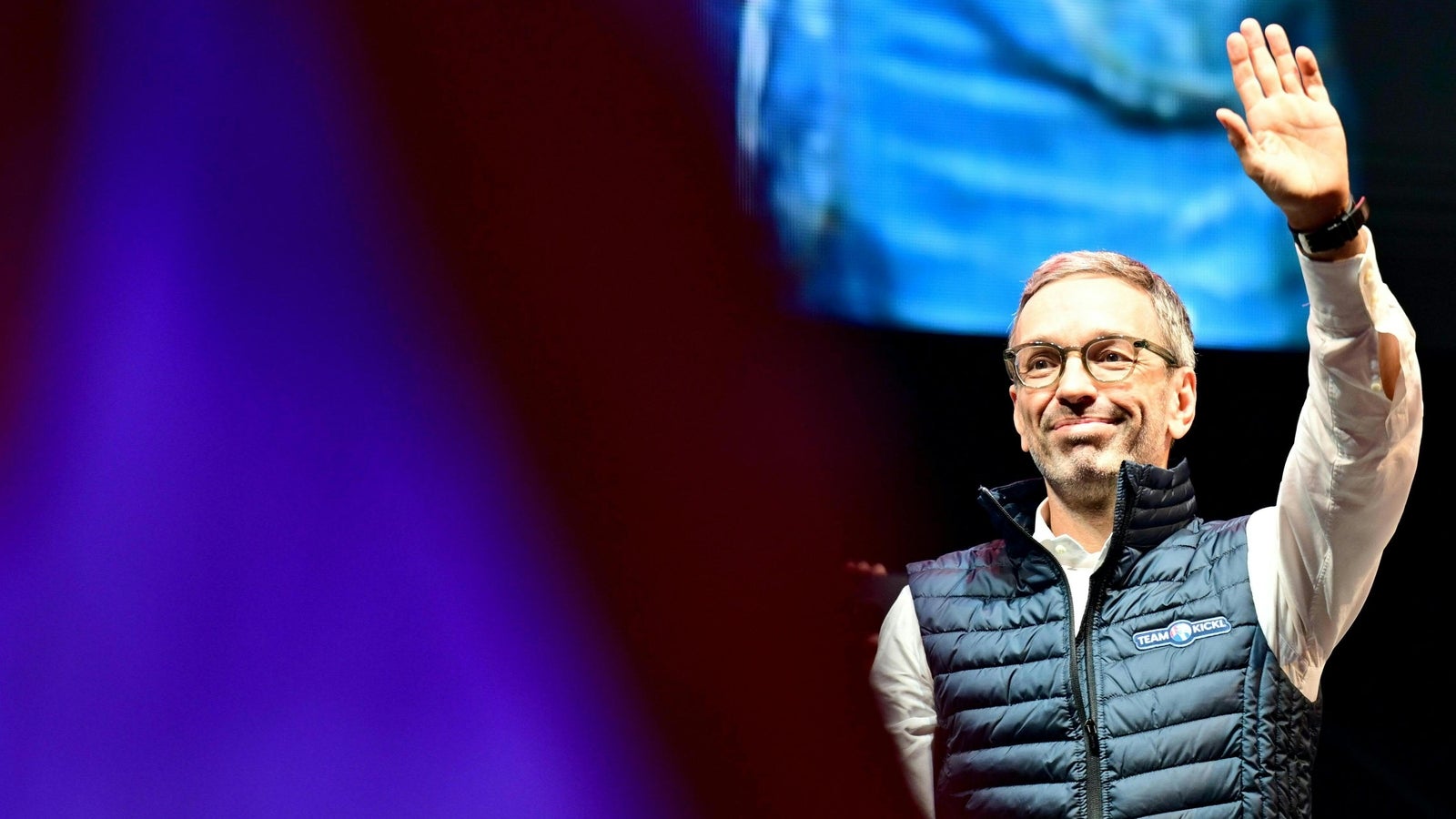 Einen Tag vor der Wahl: Kickl gibt Versprechen ab - Politik-Live