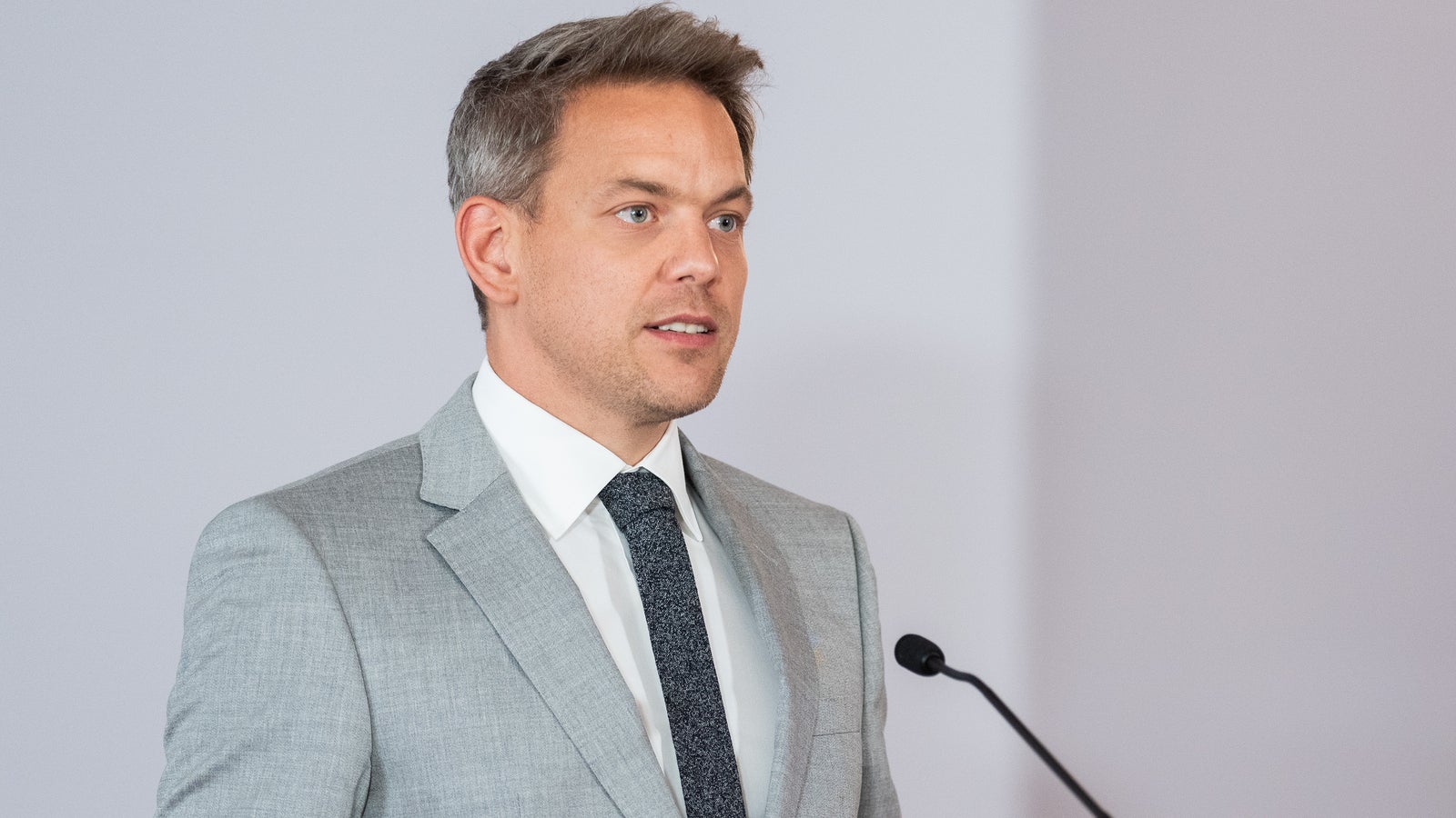 Wirrer X-Streit zwischen Oberst Bauer und ORF-Thür - Politik-Live