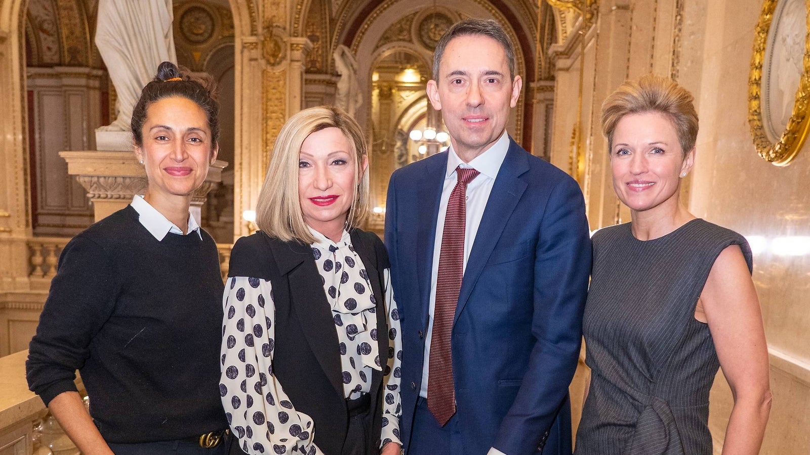 Susanne Athanasiadis, Birgit Reitbauer und Maryam Yeganehfar im Opernball-Talk - madonna24.at