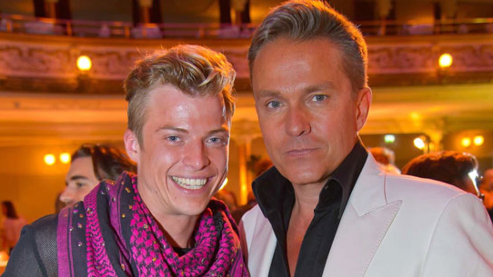 Alfons Haider kommt mit Freund - stars24