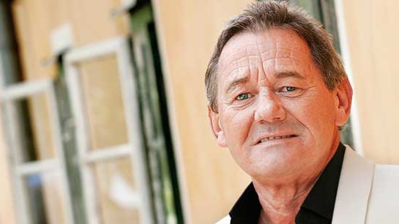 Ambros rockt mit seinen Zwillingen - stars24