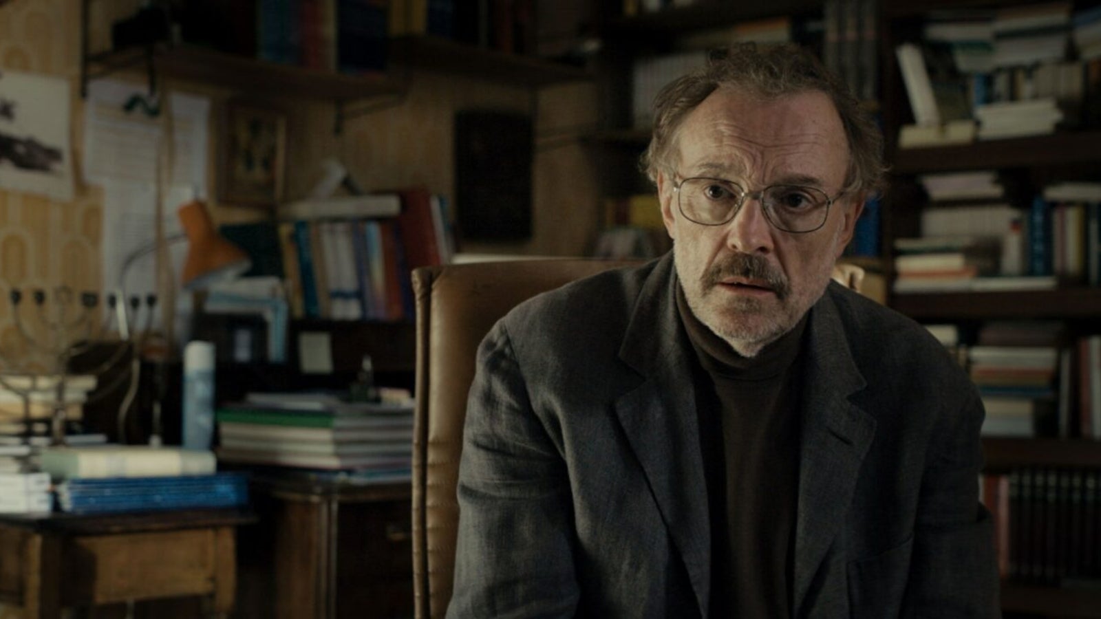 Josef Hader stürmt auf Platz 1 der Kinocharts - stars24