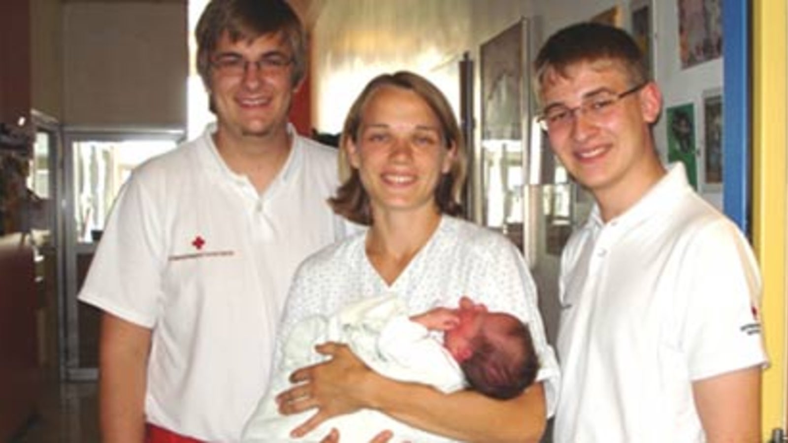 Eilige Julia kam im Auto auf die Welt - oe24.at