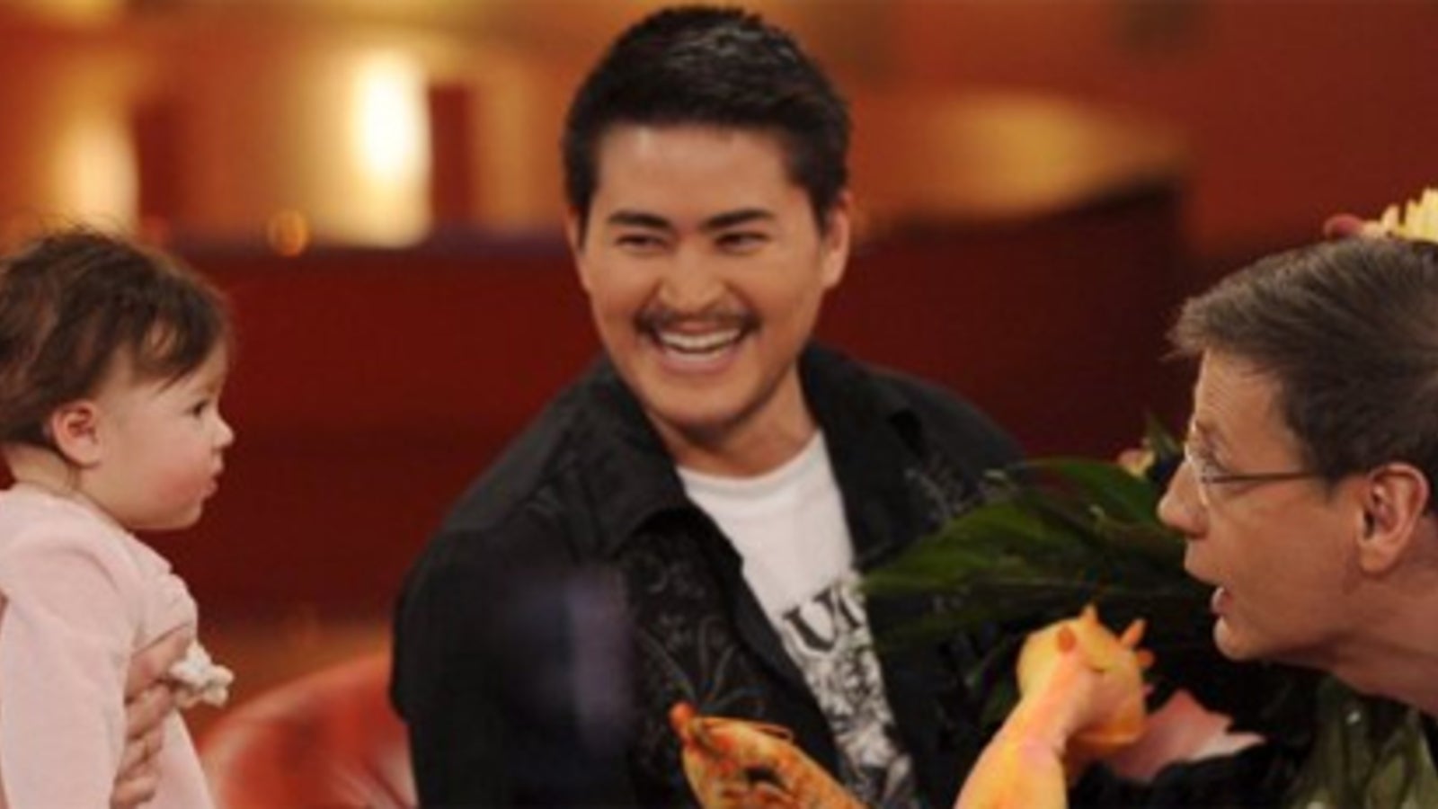 Erster schwangerer Mann in Europa - oe24.at