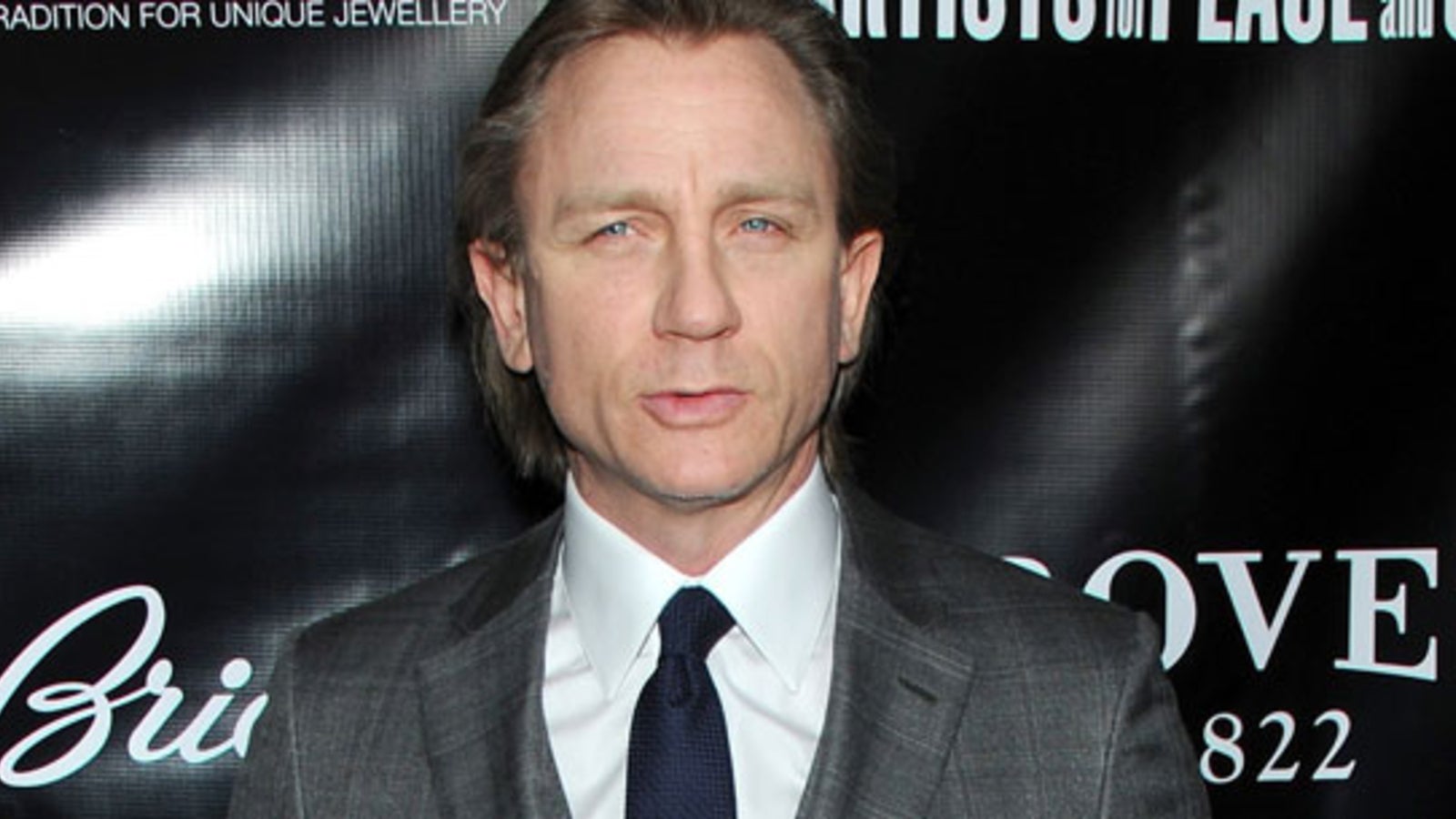 Daniel Craig im Latin-Lover-Look - madonna24.at