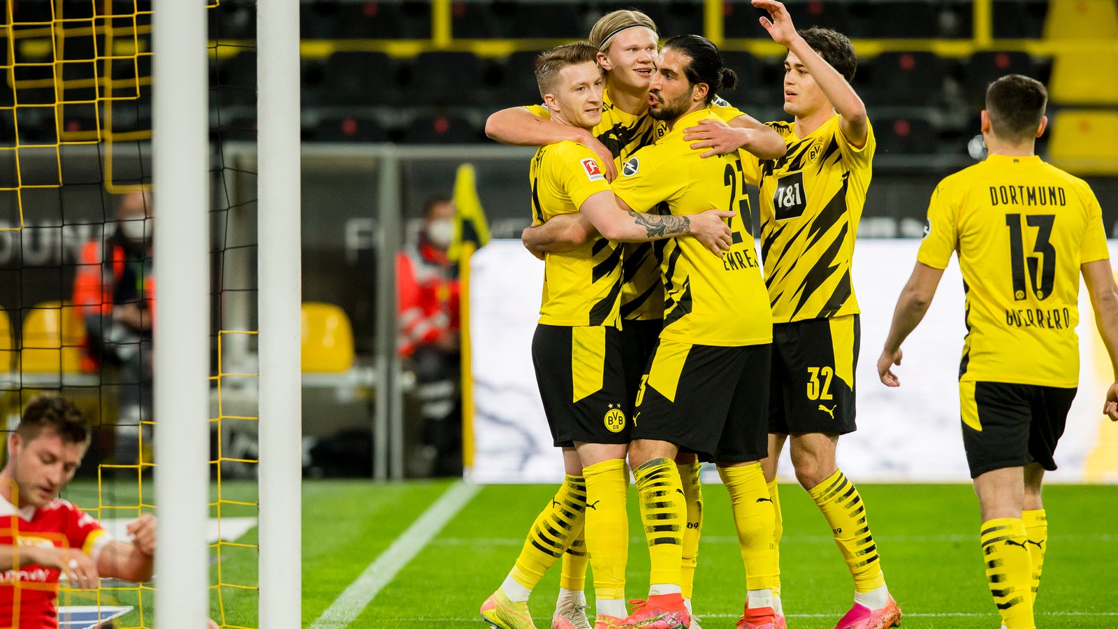 Dortmund bleibt weiter im CL-Rennen - sport24.at
