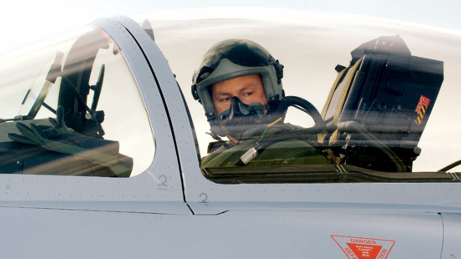 Ein Eurofighter-Pilot kostet acht Millionen Euro - Politik-Live