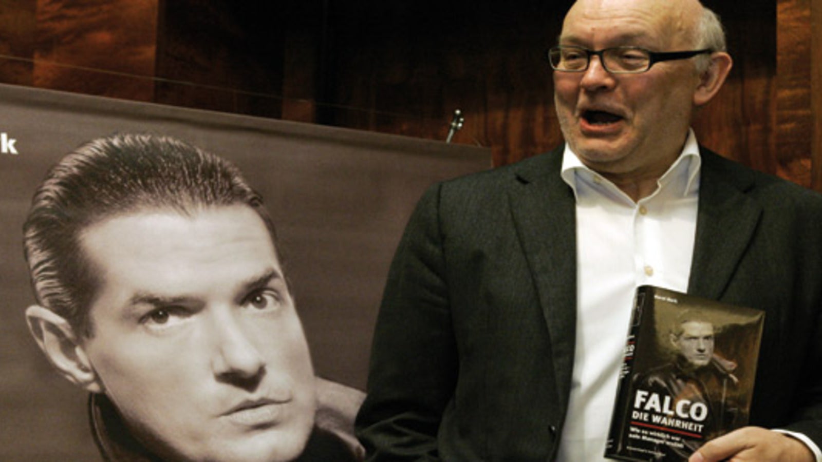 Neue Bio über Falco: "Wie es wirklich war" - madonna24.at