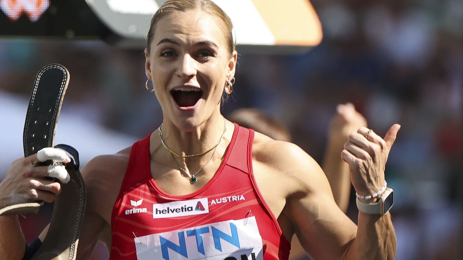 Vicky Hudson mit Griff-Trick um Speerwurf-Sensation - sport24.at