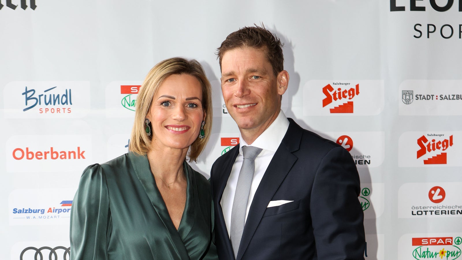 DAS steckt hinter den Trainingsvideos von Marlies und Benni Raich ...