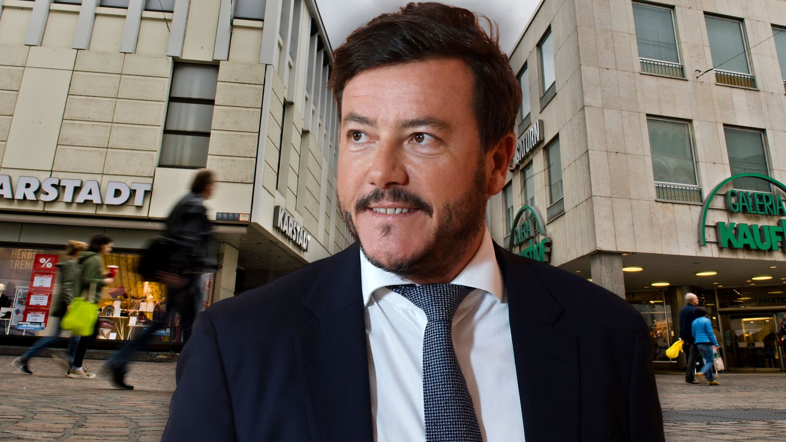 "Aufstieg und Fall des Herrn René Benko" - Theaterstück sofort ...