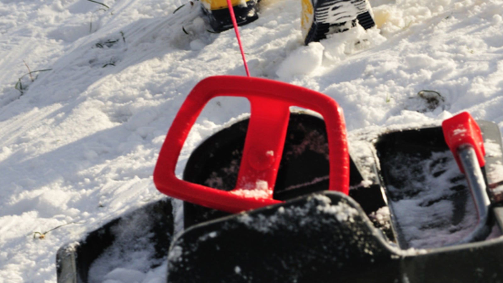 Bub kracht mit Bob in Frau: 52-Jährige schwer verletzt - oe24.at