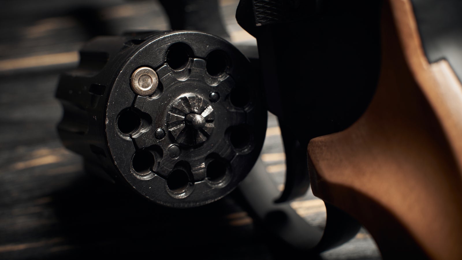 Schüler (14) wollten mit zwei Lehrerinnen russisches Roulette spielen ...