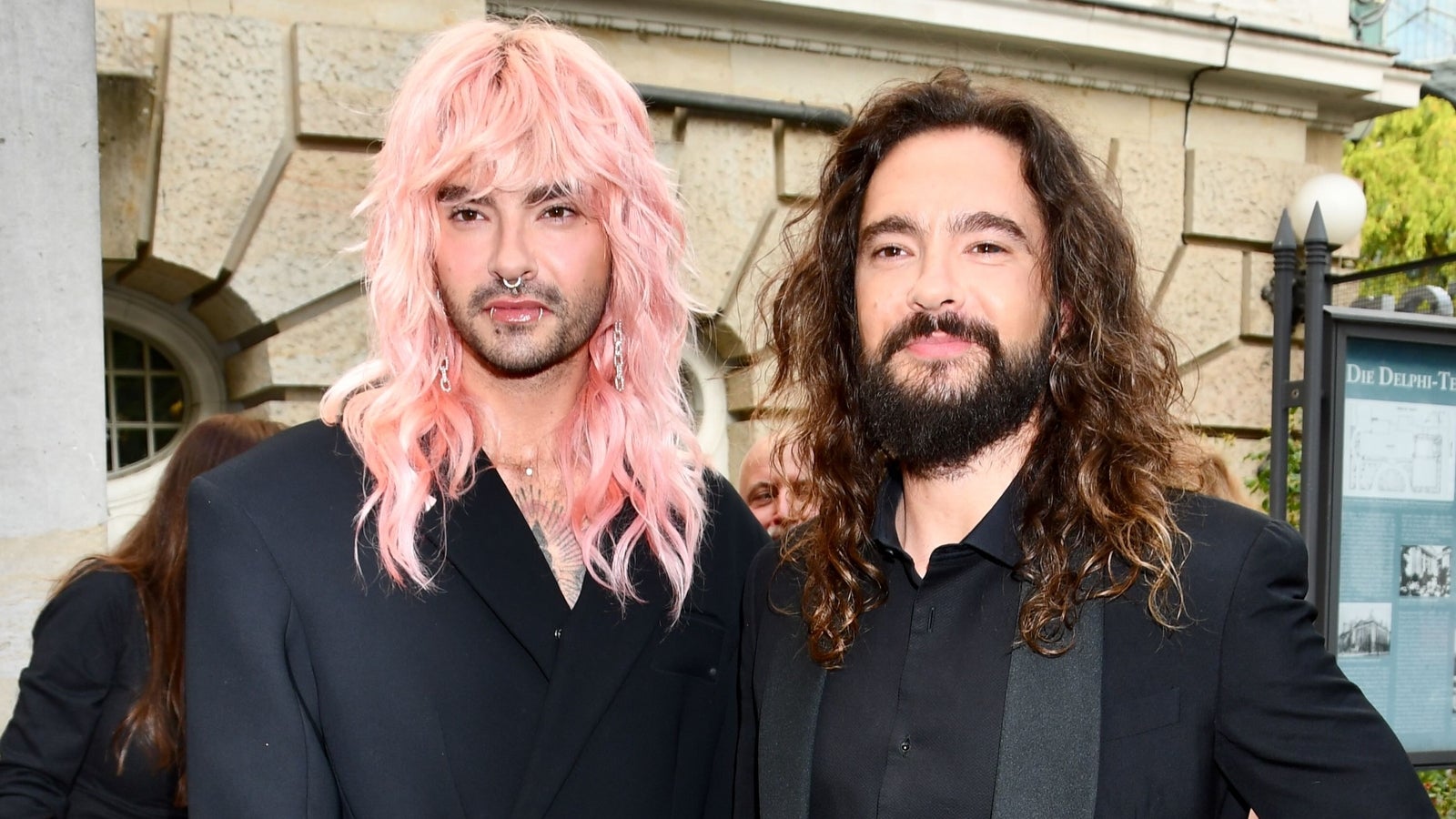 Bill Kaulitz geht als "Universum" zu Heidis Halloween-Party - oe24.tv