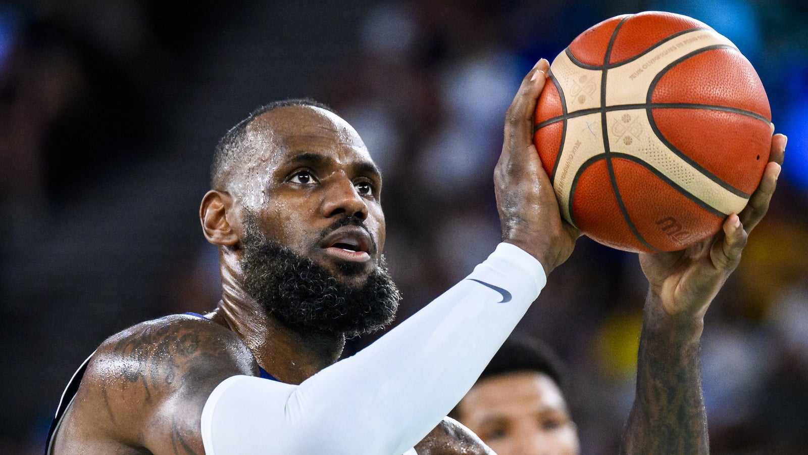 LeBron mit Dream-Team im Halbfinale gegen Serbien - sport24.at
