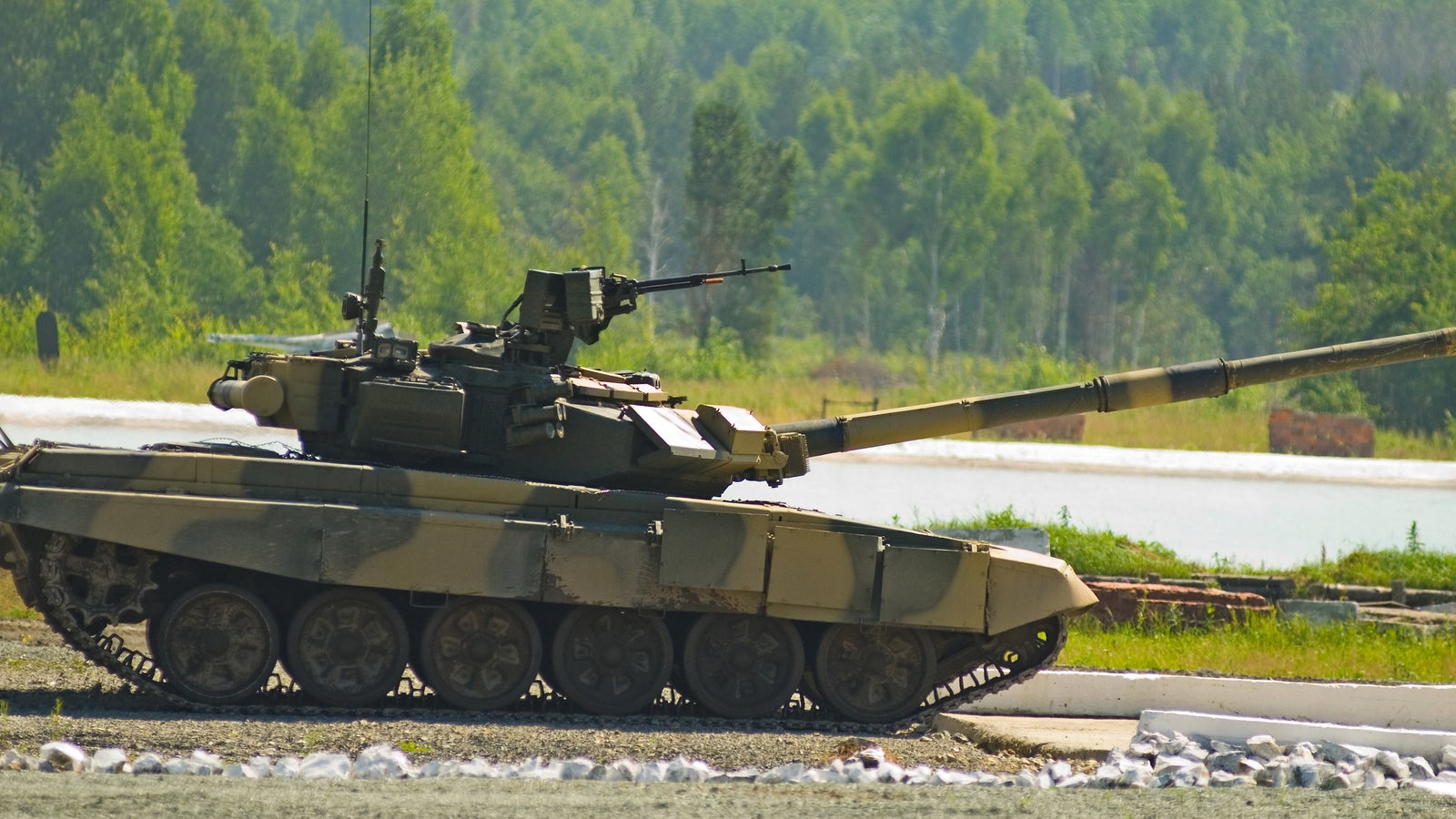 Russland will Produktion von Panzer T-80 wieder aufnehmen - oe24.at