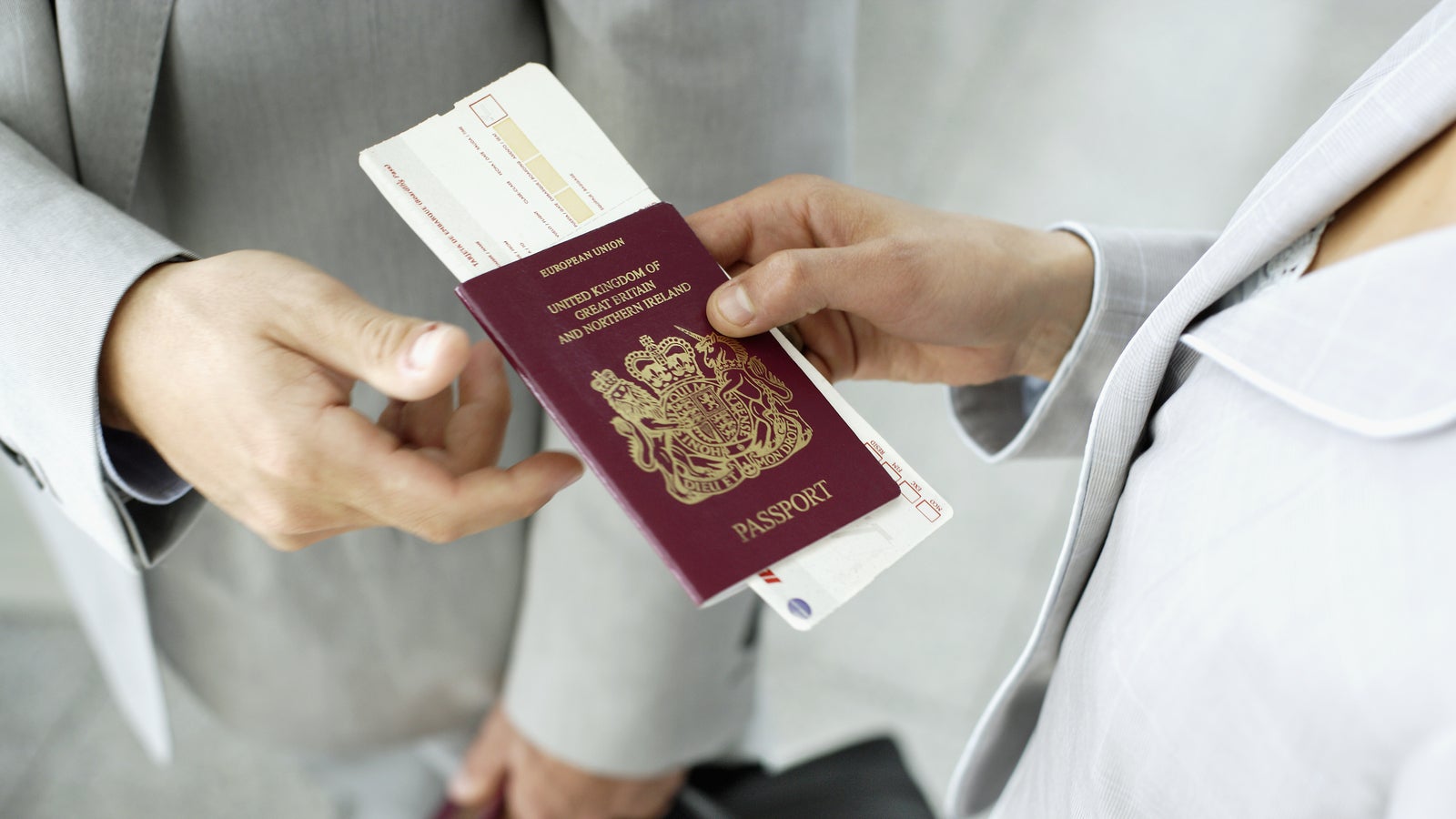 Österreich unter Top 3: Die mächtigsten Reisepässe der Welt - REISELUST