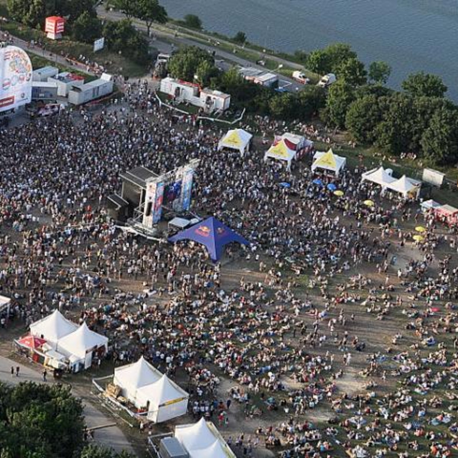 Donauinselfest - ZaveAdrianna