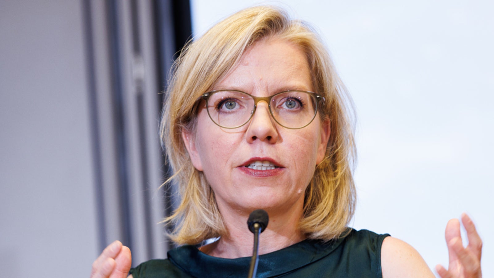 Immer mehr Grüne für Tempo 100 - Politik-Live