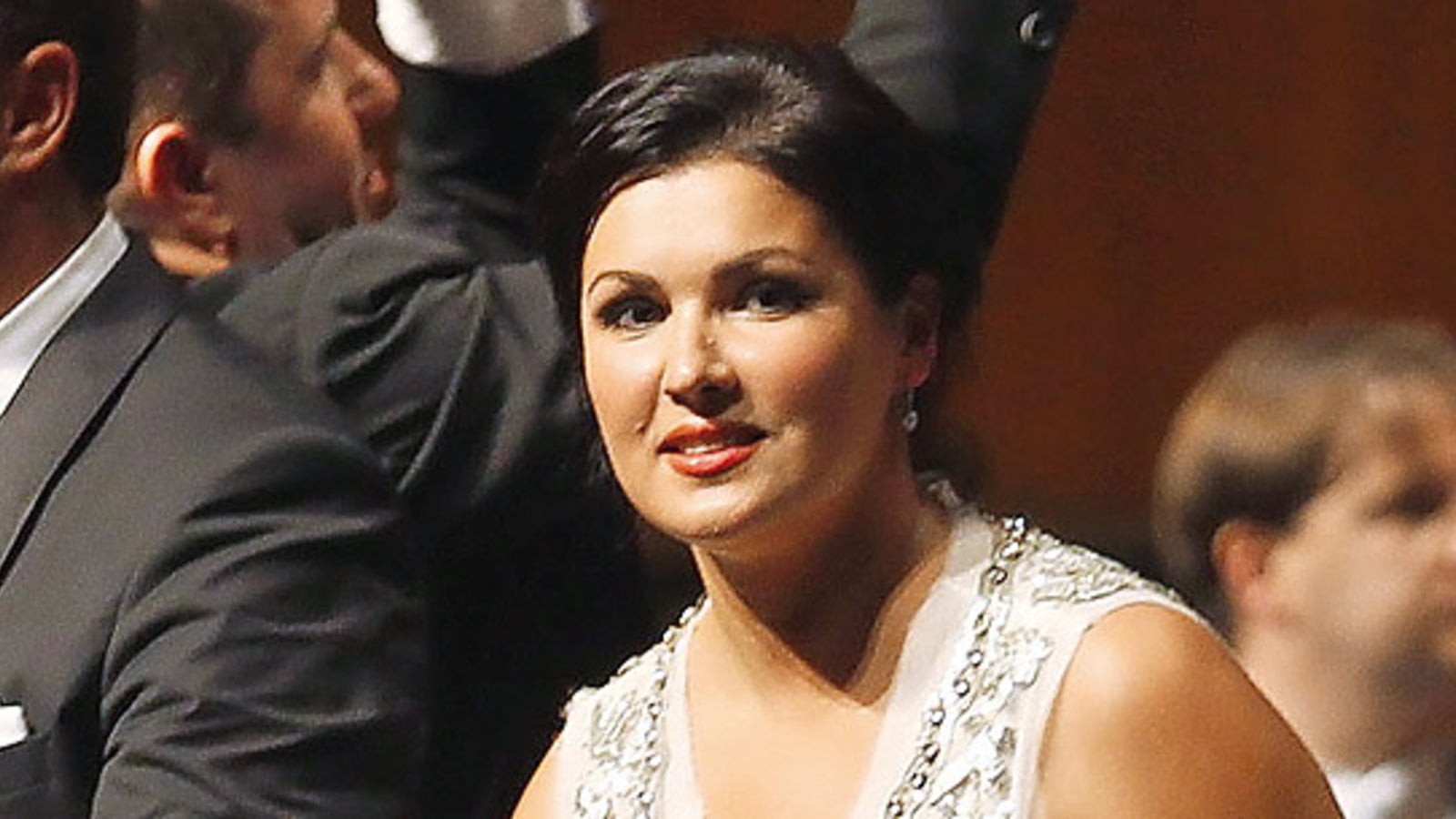 New Yorker Met: Anna Netrebko verzaubert mit umjubelter Premiere - oe24.at