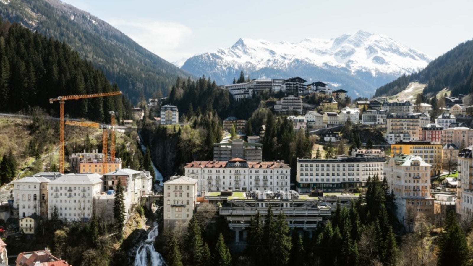 Straubinger & Badeschloss | Spektakuläre Openings in Bad Gastein ...