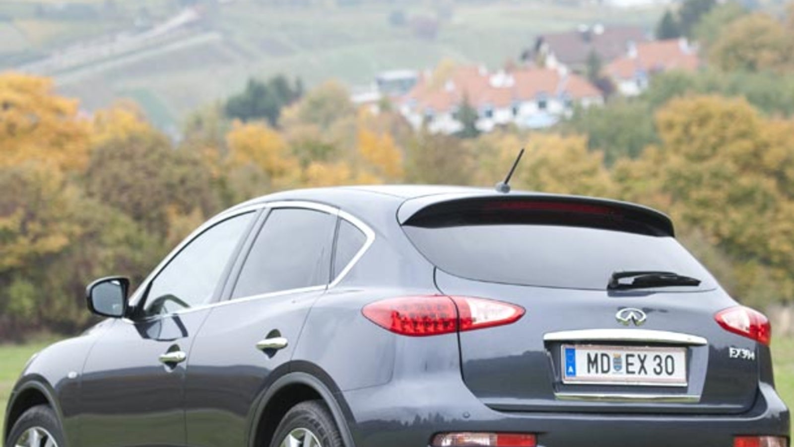 Infiniti EX30d im Test - oe24.at