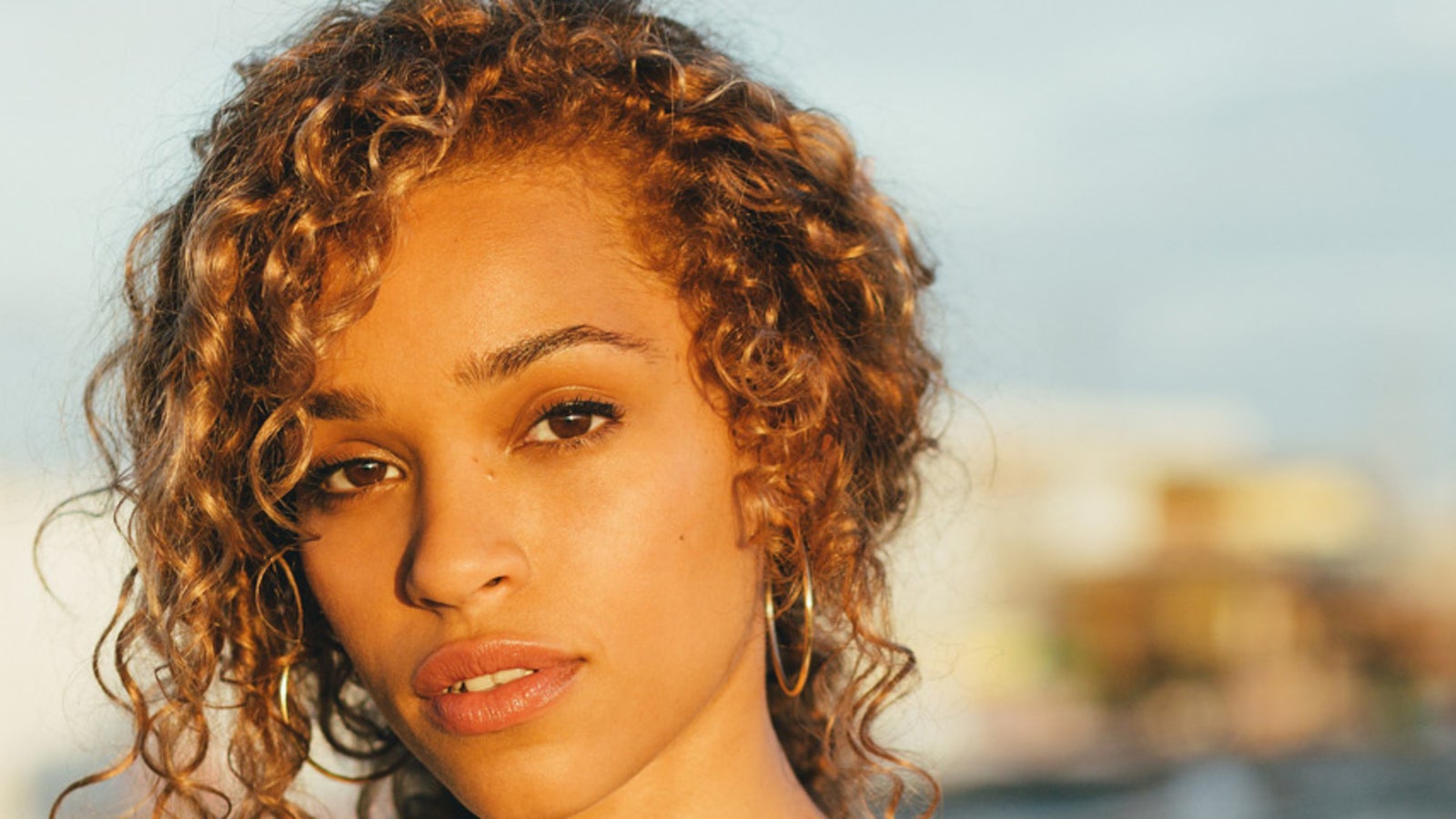 Izzy Bizu: Ihr Debütalbum - stars24