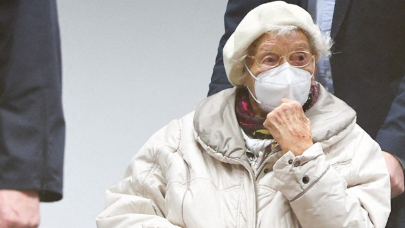 Ex-KZ-Wächterin (97) zu Haftstrafe verurteilt - oe24.at