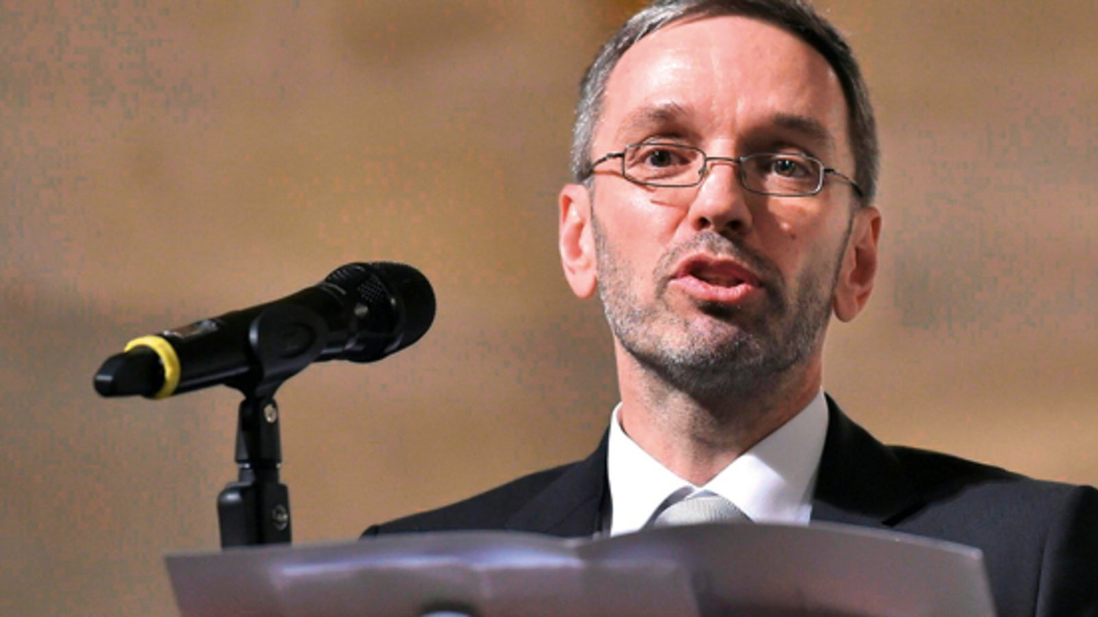 Misstrauensantrag gegen Kickl abgelehnt - Politik-Live