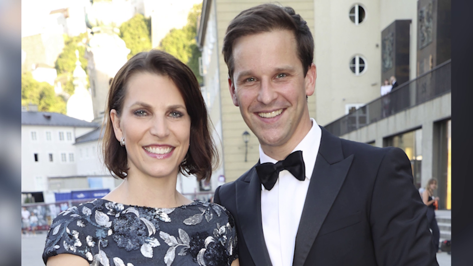 Liebes-Aus: Edtstadler ist wieder Single - oe24.tv