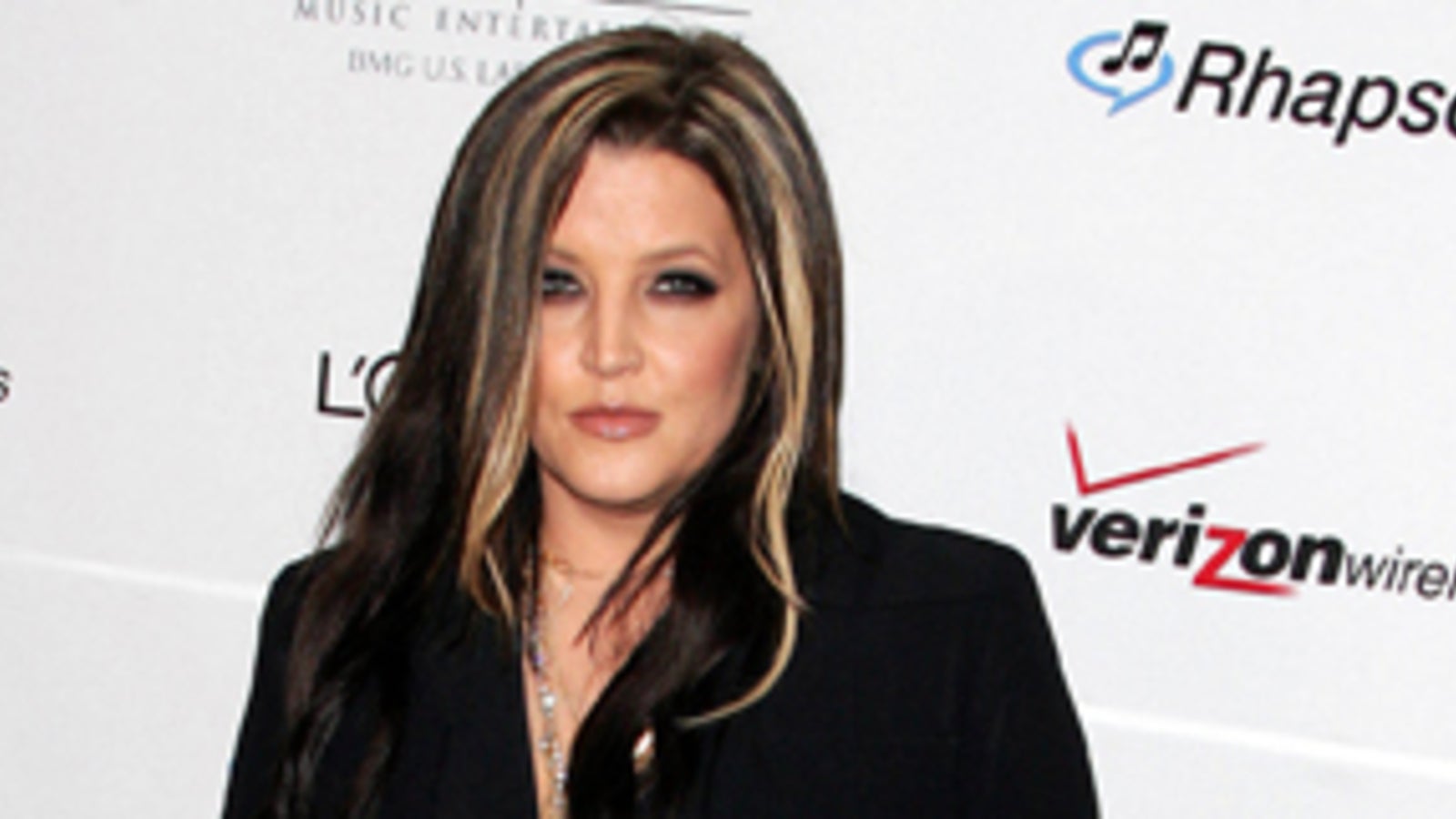 Lisa Marie Presley stellte Babys Elvis' Geist vor - stars24