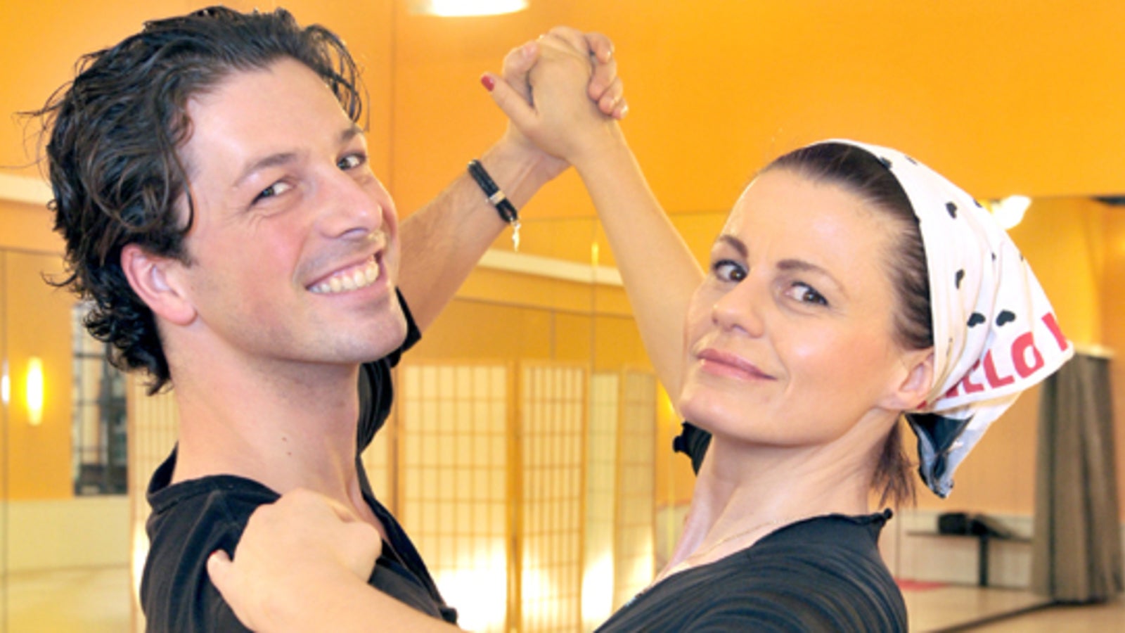 Marold startet endlich mit Tanztraining - stars24