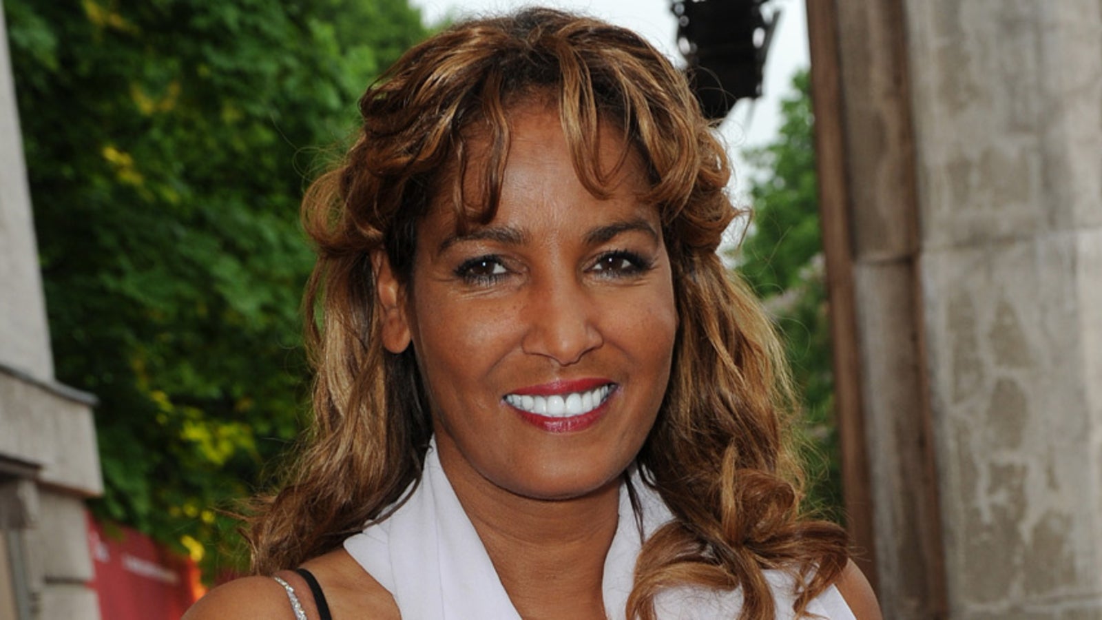 Naddel ist jetzt Magier-Assistentin - stars24