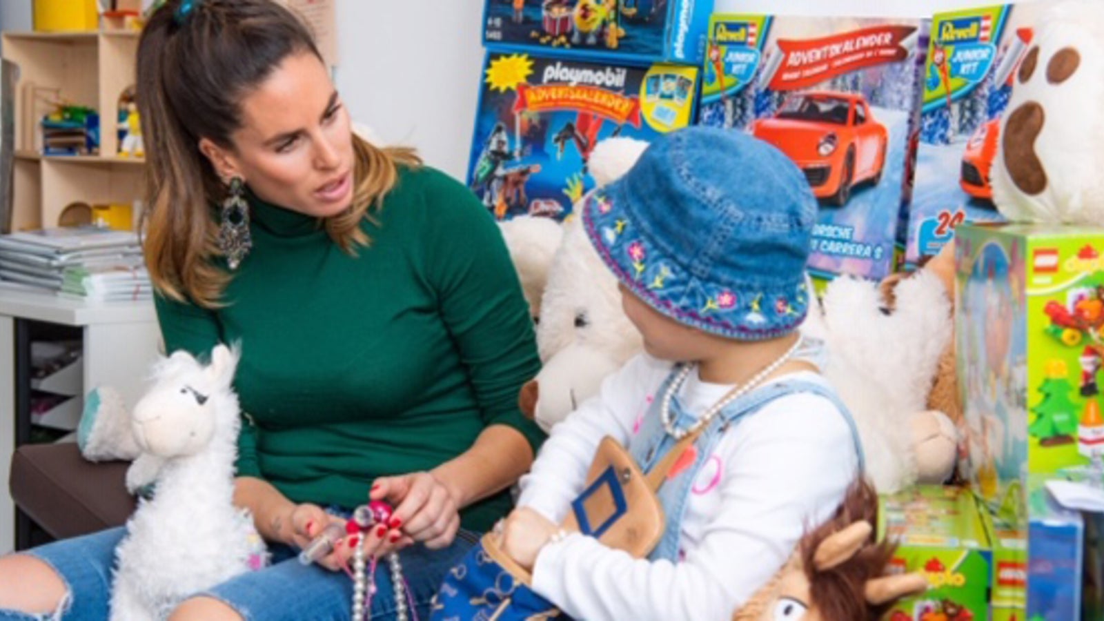 Nathalie Benko als Charity-Engel - stars24