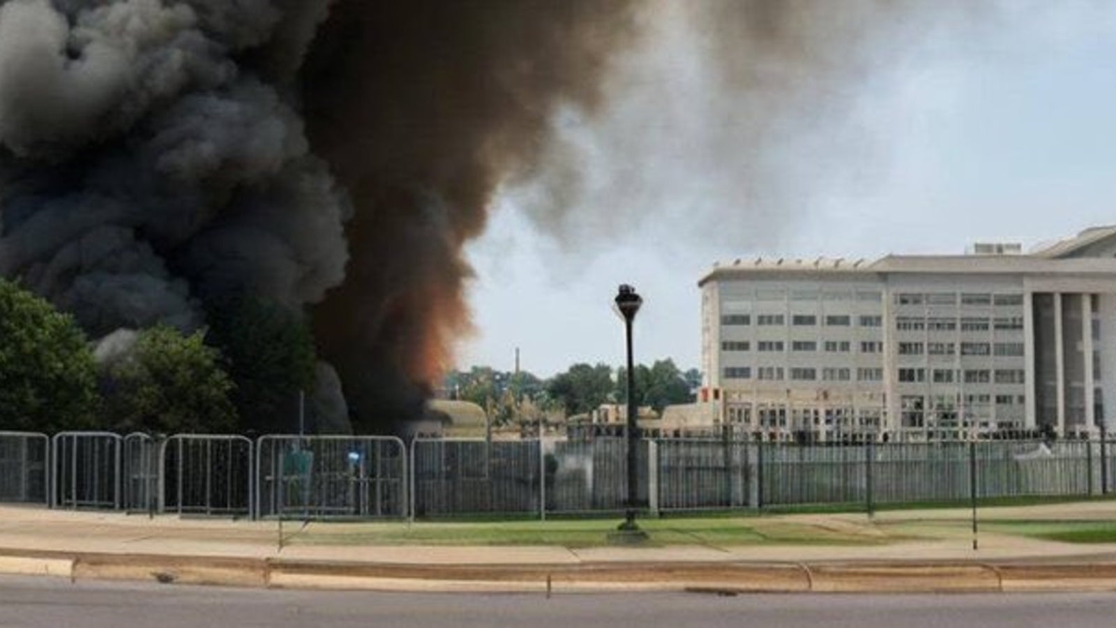 Pentagon-Explosion: Fake-Foto sorgt für Wirbel - oe24.at Pentagon-Explosion: Fake-Foto sorgt für Wirbel - oe24.at